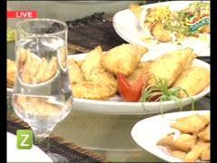 Aloo Kay Samosay, Namak Paray, Papri, Chinese Samosas And Samosa Chaat ...